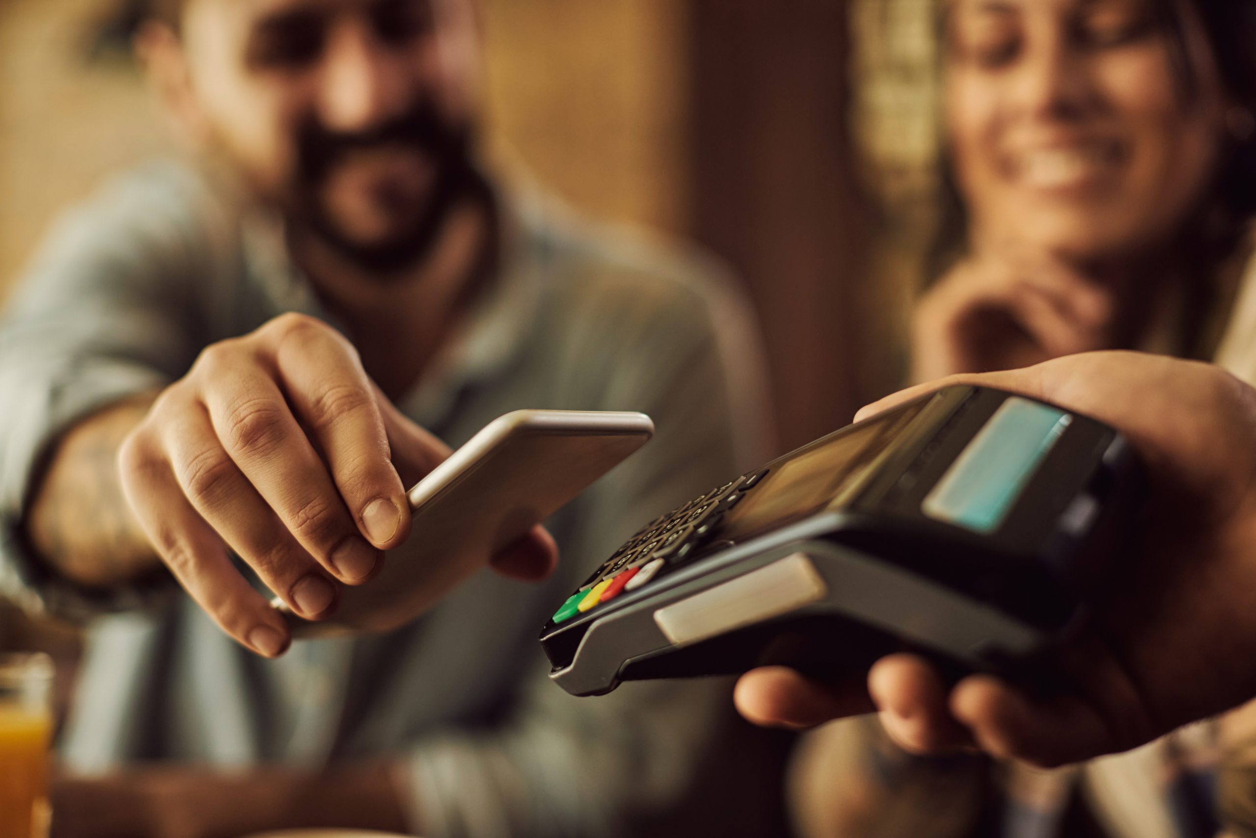 Are Mobile Wallets Making Contactless Cards Obsolete? - PaymentsJournal